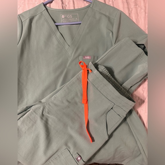 Figs | Pants & Jumpsuits | Figs Jade Green Scrub Set Limited Edition ...